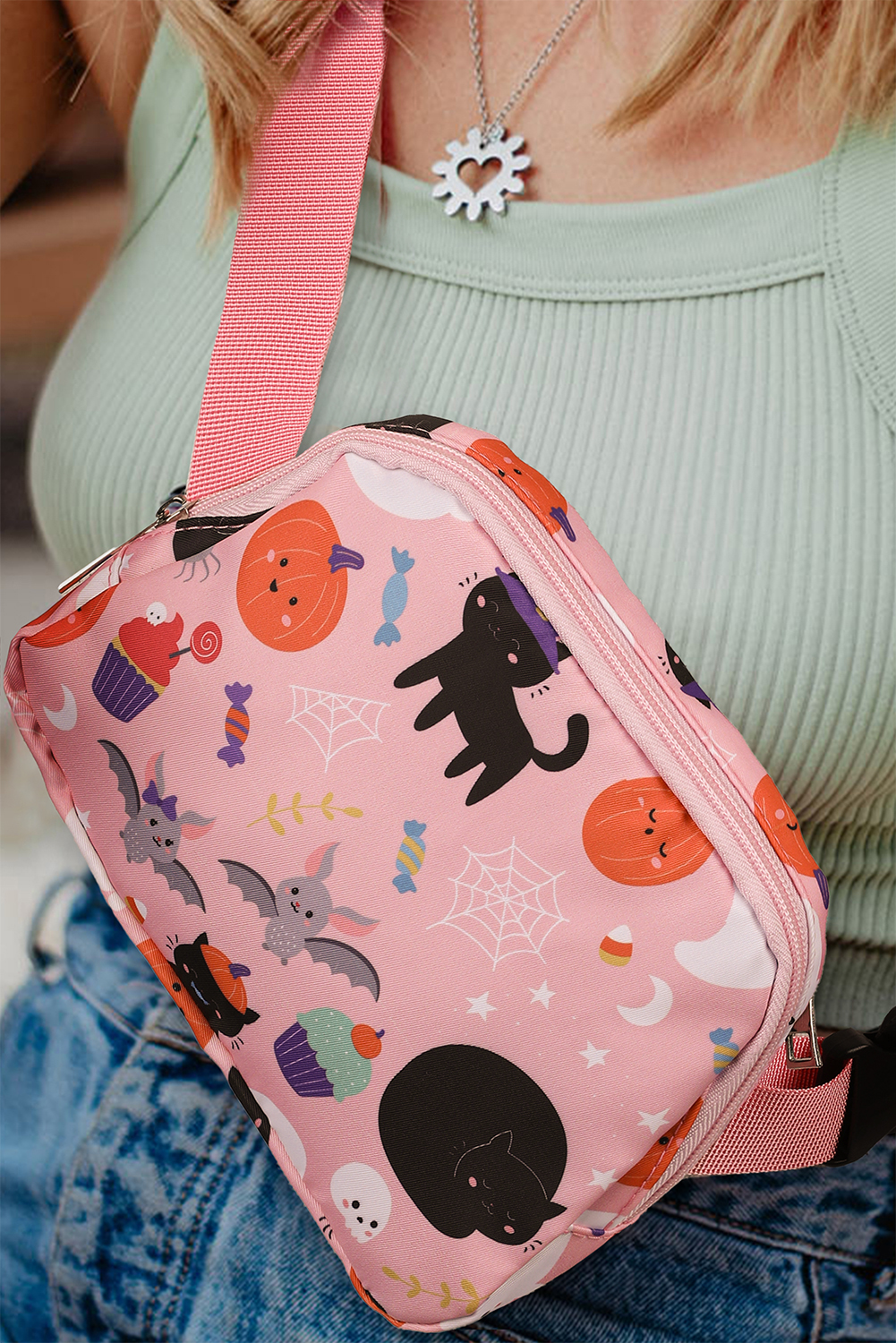 Light Pink Halloween Bat Pumpkin Print Square Crossbody Bag